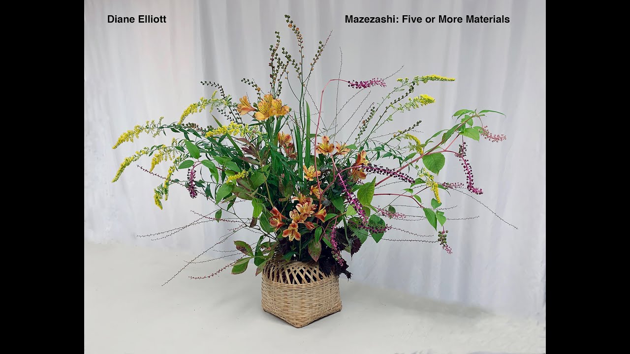 Ikebana demonstration by Diane Elliott - YouTube