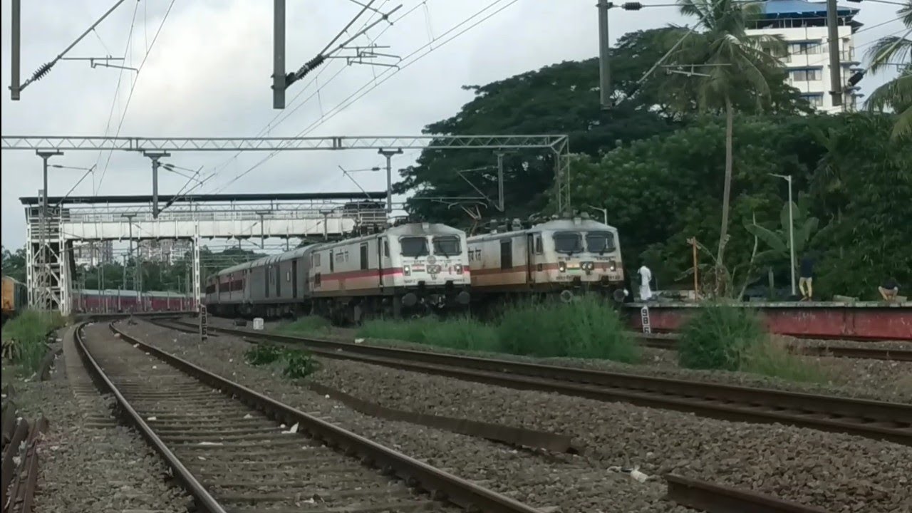 Priority King👑Kerala Express Perfect Overtakes NZM-ERS Duronto Express ...