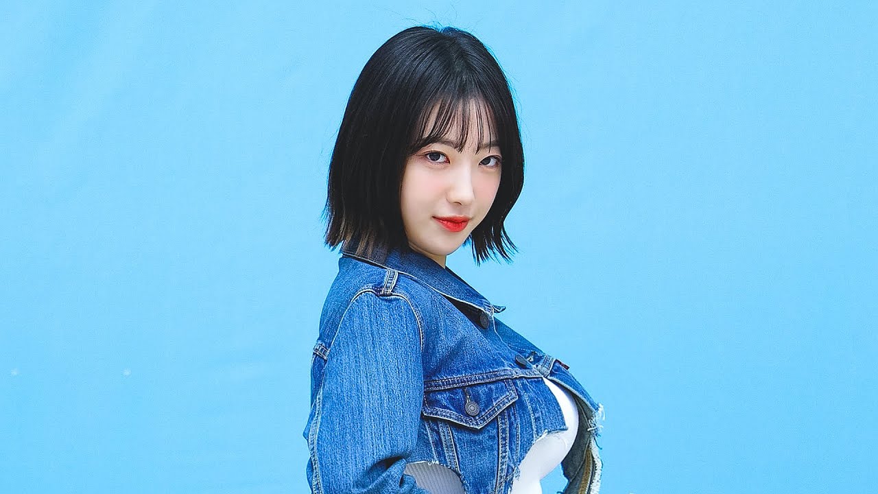 230426 하이키 (H1-KEY) 리이나 (RIINA) Full Cam - ATHLETIC GIRL, RUN, 건물 사이에 ...