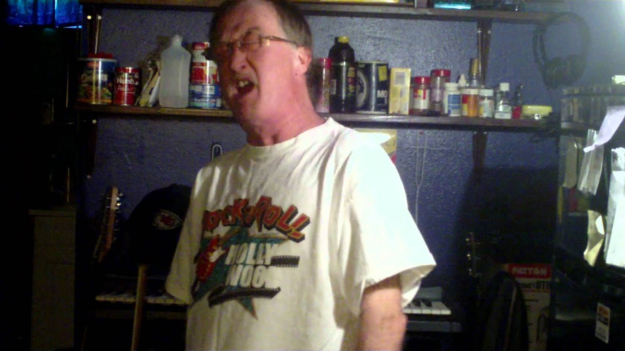 Now that's funny right there ! JOKE 028.AVI - YouTube