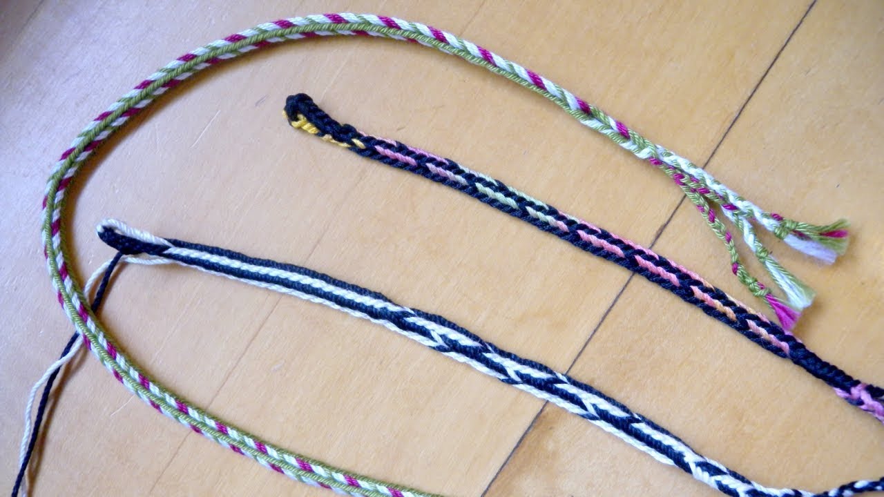 Triangle fingerloop braid of 7 loops - YouTube