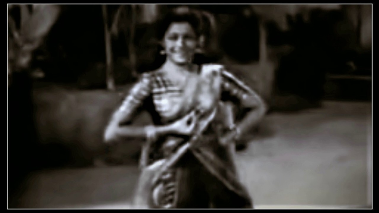 CHINNANCHIRU KILIYE ... SINGERS, M L VASANTHAKUMARI & V N SUNDHARAM ...