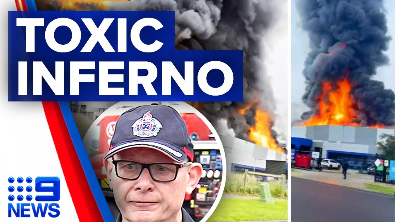 Workers flee as fire engulfs large Melbourne factory | 9 News Australia ...