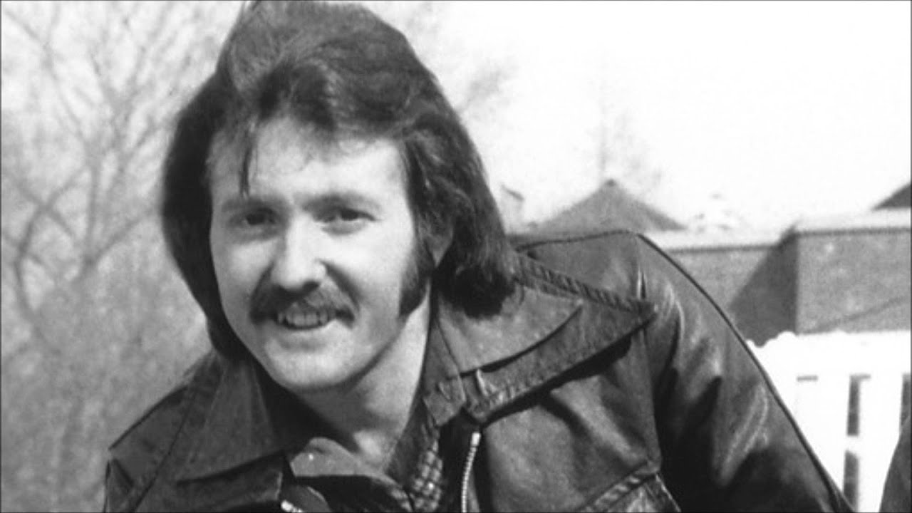 Martin Lee chats with Mark Spate - YouTube