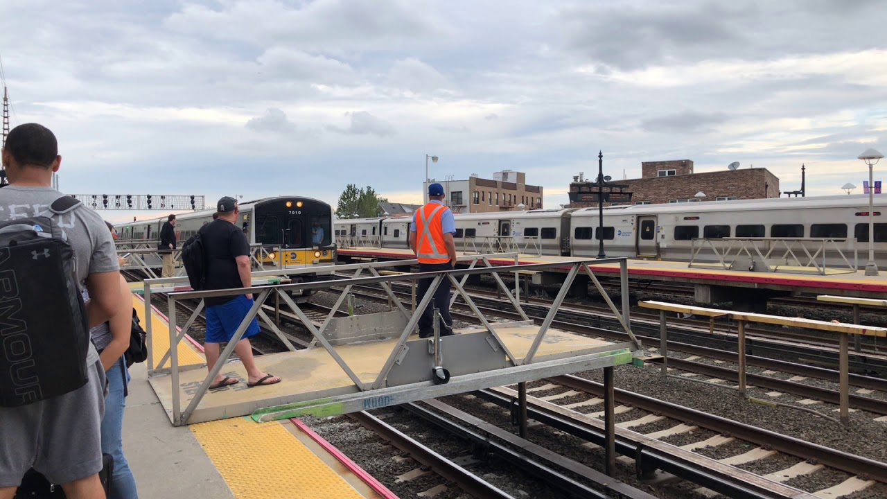 MTA Long Island Railroad Train 168 to Babylon @ Woodside Station with ...