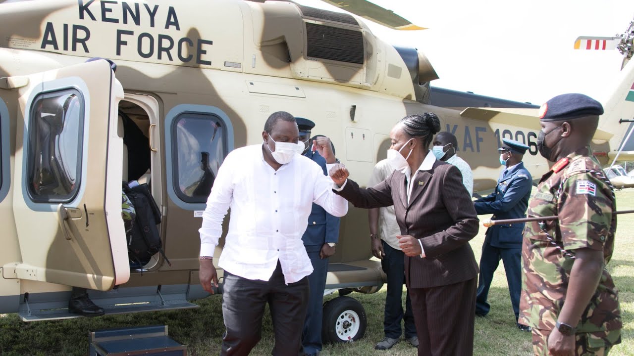 SEE HOW PRESIDENT UHURU LANDED AT THIKA BARRACKS TODAY ABOARD KENYA AIR ...