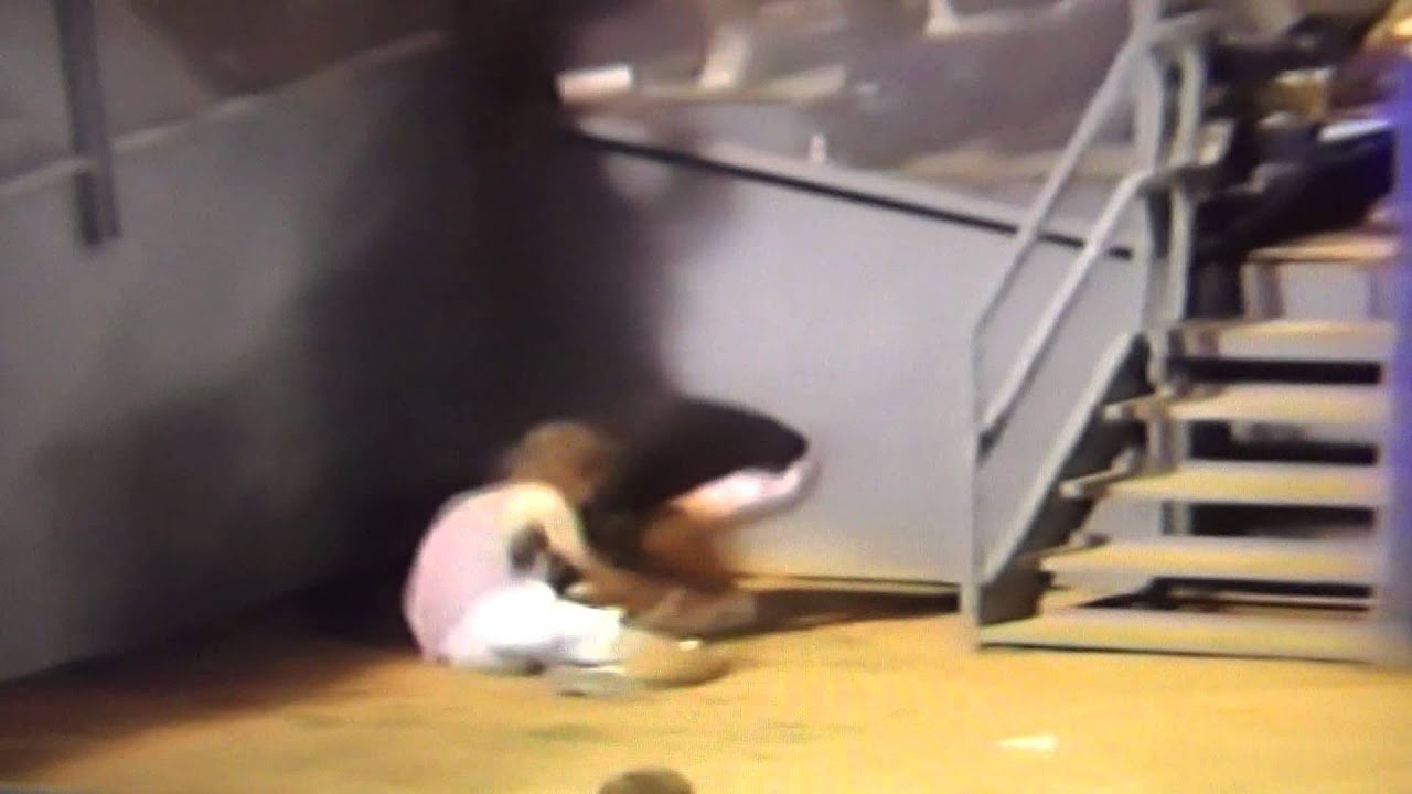 Two Fans Fight Over Foul Ball In Bullpen! - YouTube