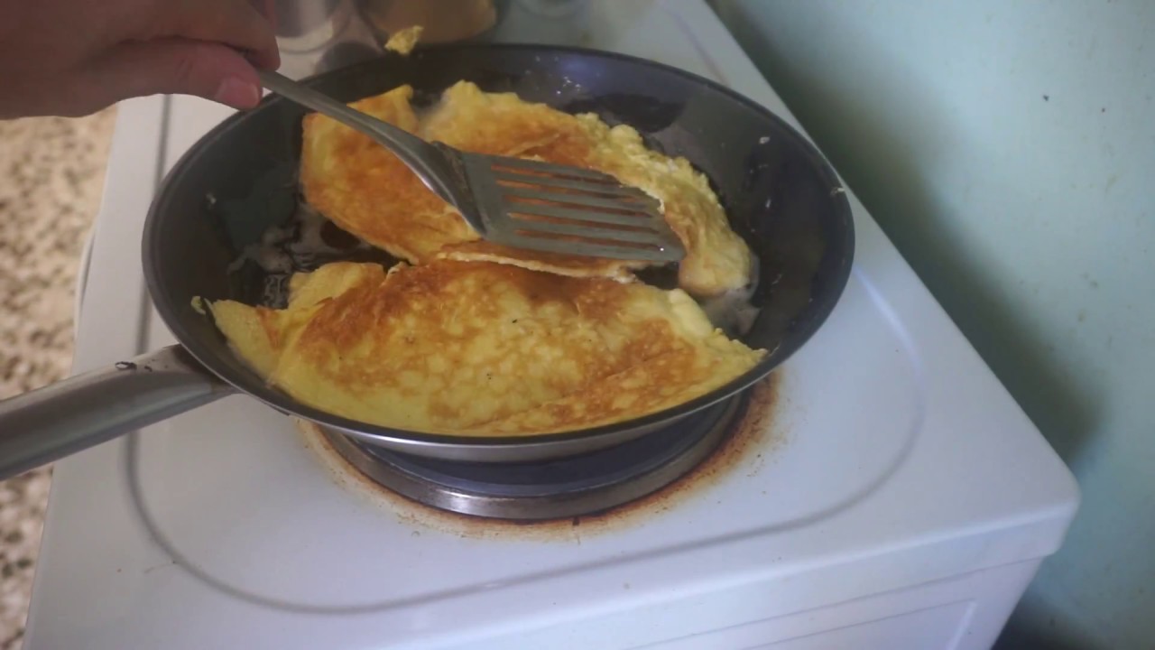 How to Make an Omelet Very Easy - YouTube