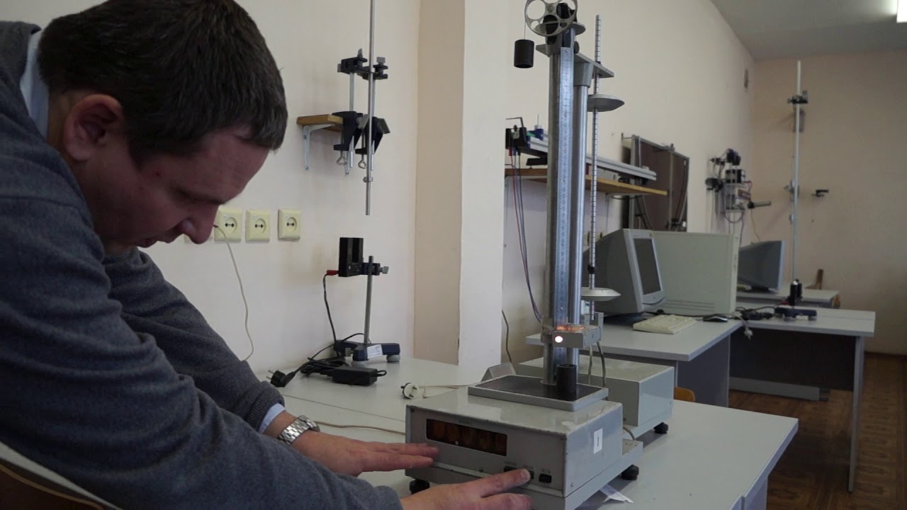 Experiment 1.1. Atwood's machine. - YouTube