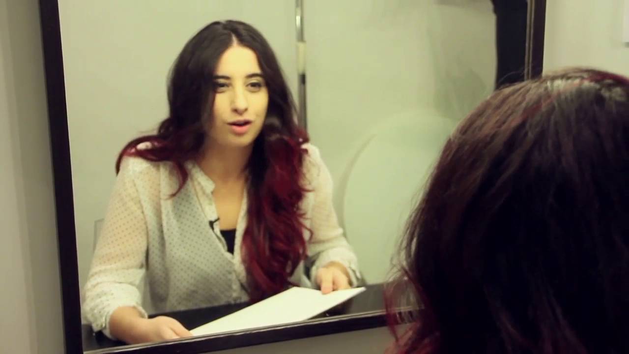 ¿De qué color es un espejo? - YouTube