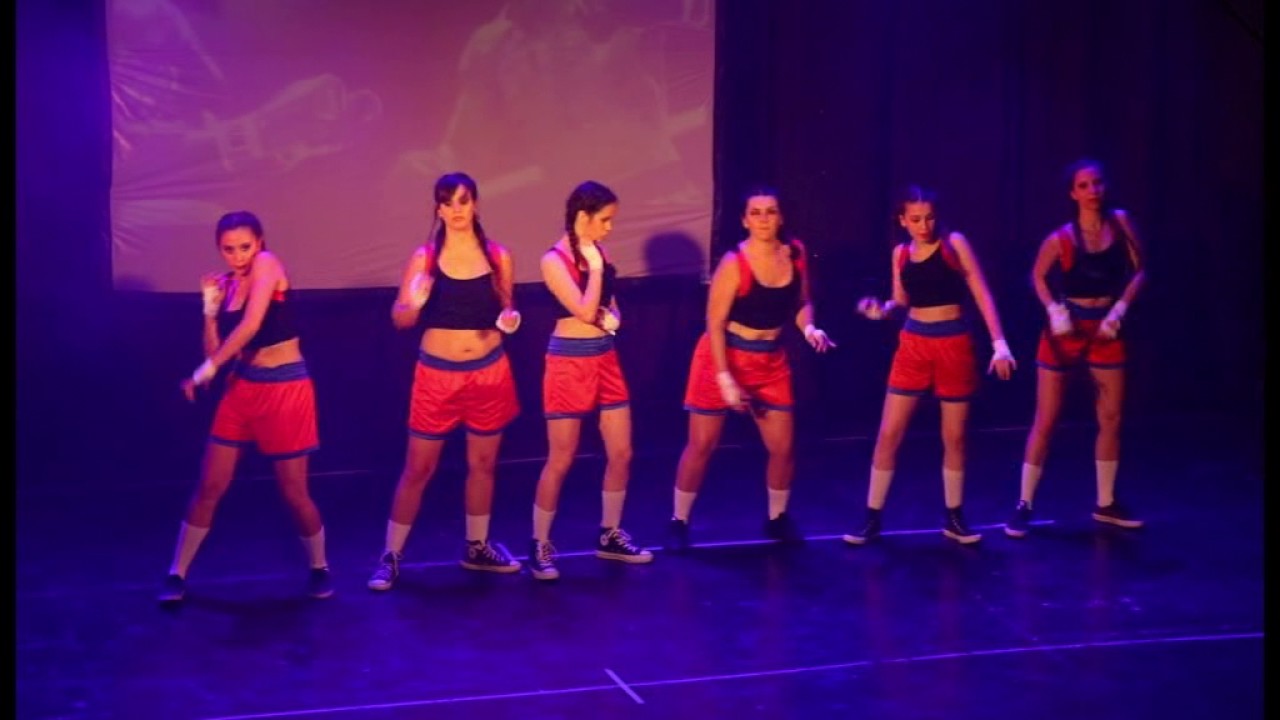 Coreo Reggaeton - Rocky - YouTube