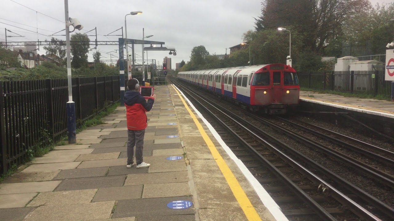 Bakerloo line arriving at North Wembley - YouTube