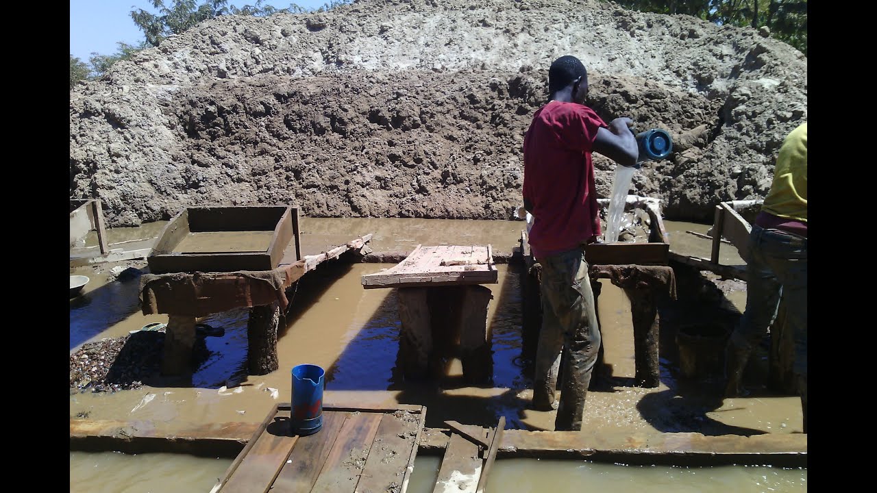 Mining activities at small scale mines - YouTube
