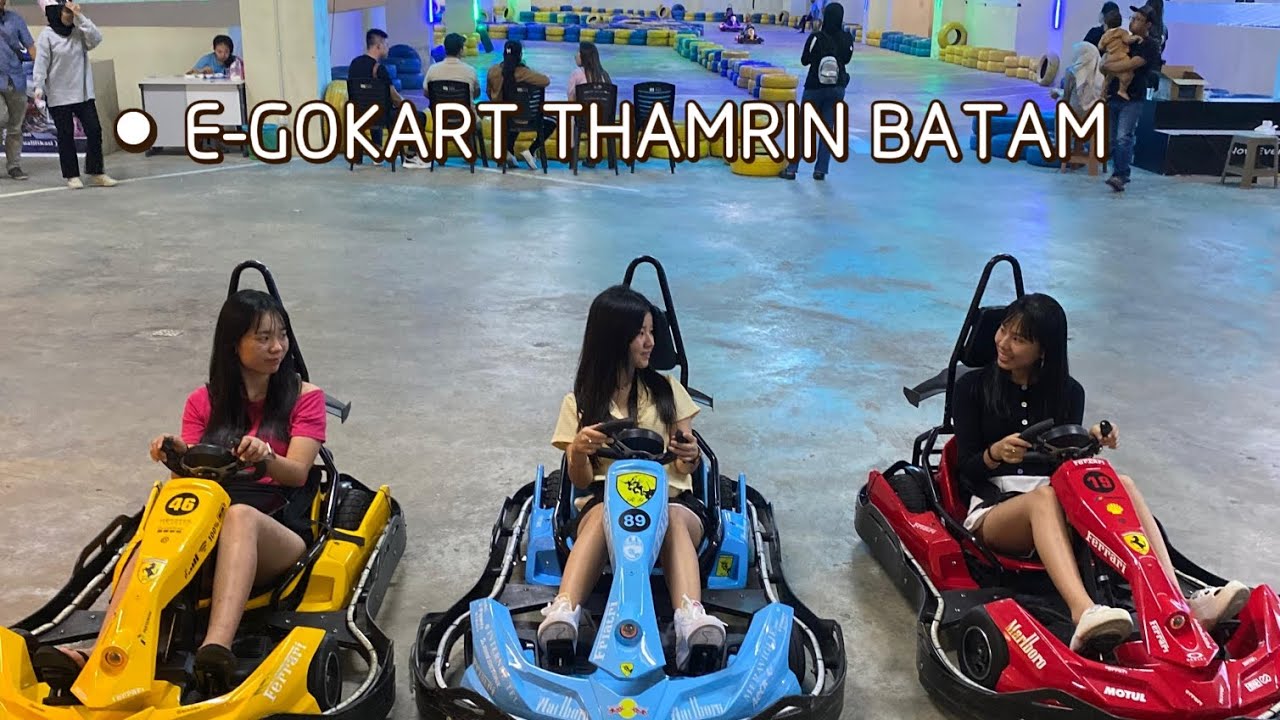 MAIN E-GOKART THAMRIN NAGOYA BATAM INDONESIA PERMAINAN KEPULAUAN RIAU ...