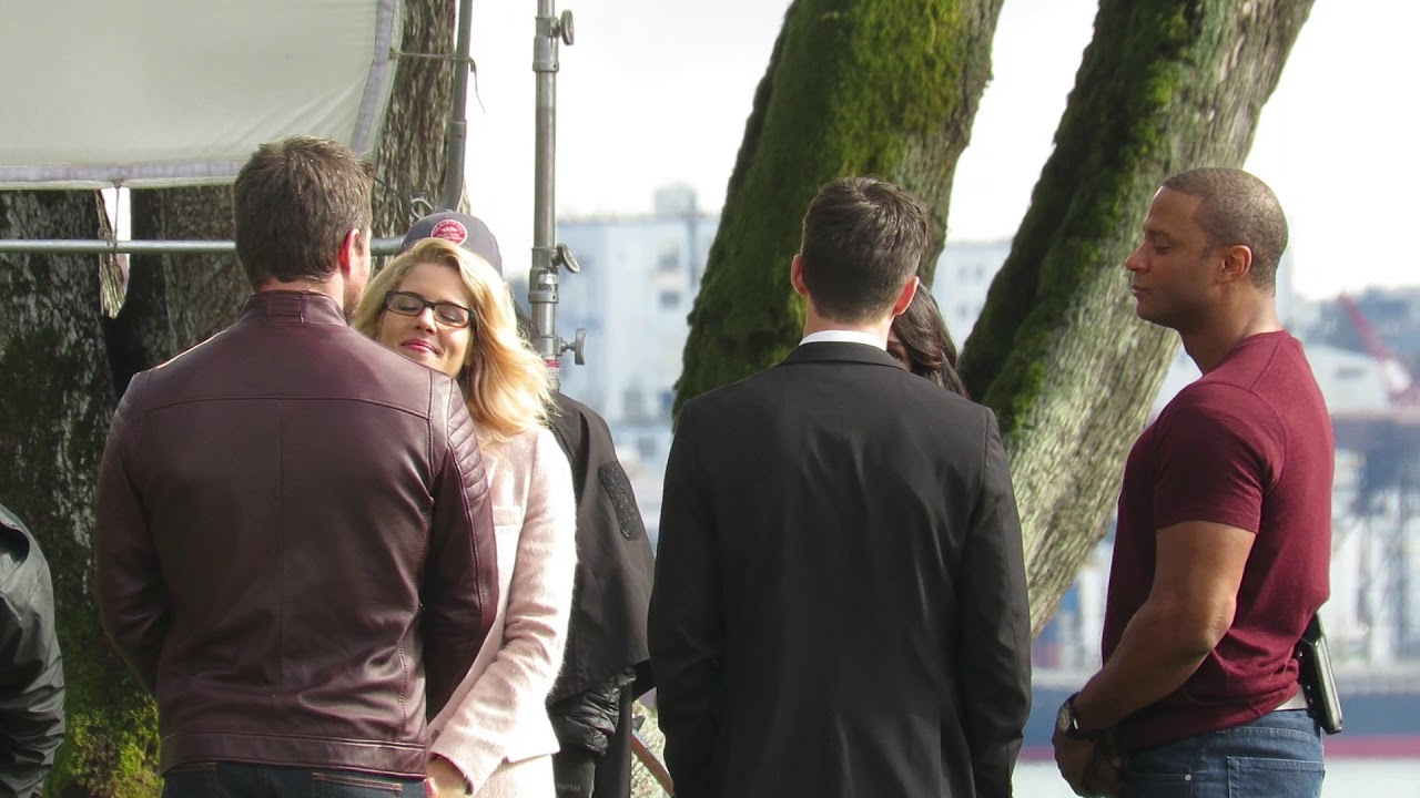 Legends Of Tomorrow shoot a double Wedding scene - Olicity & West Allen ...