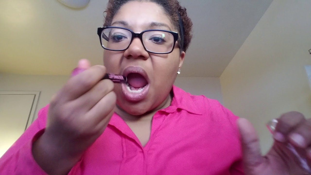 Layer-It Lip Smacker Review - YouTube