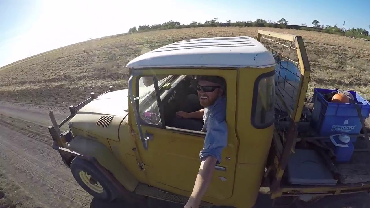 Australian Outback Cattle Farm Work - YouTube