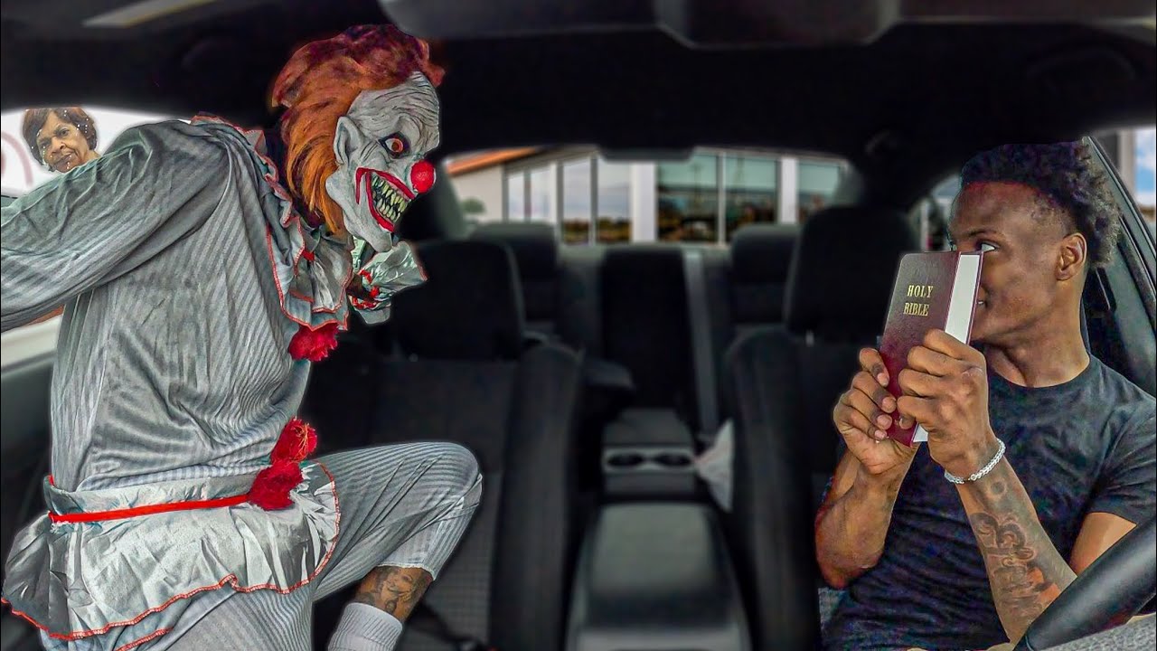 Randomly Dressing IN LOADED CAR As A Scary CLOWN..HE PANICKED! - YouTube