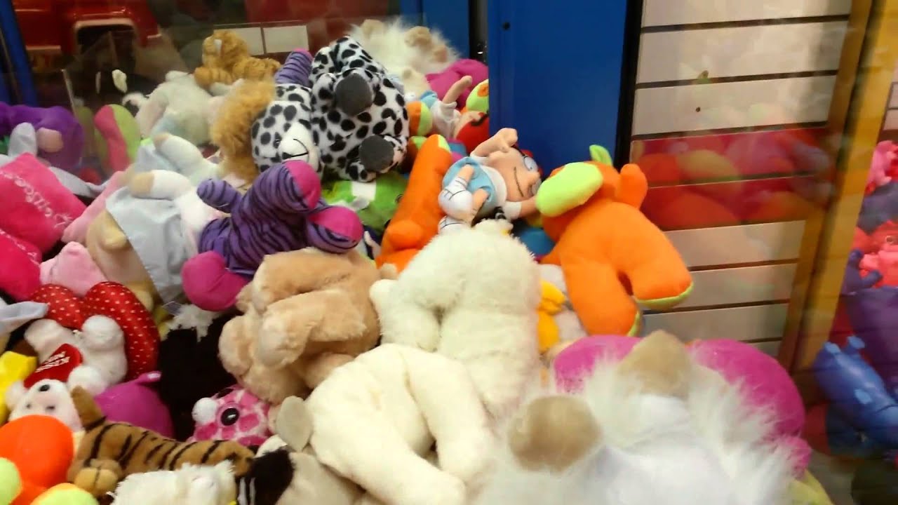 24 AMAZING CLAW MACHINE WINS! Doodle Jumps, Spongebob, and UFO Catcher ...