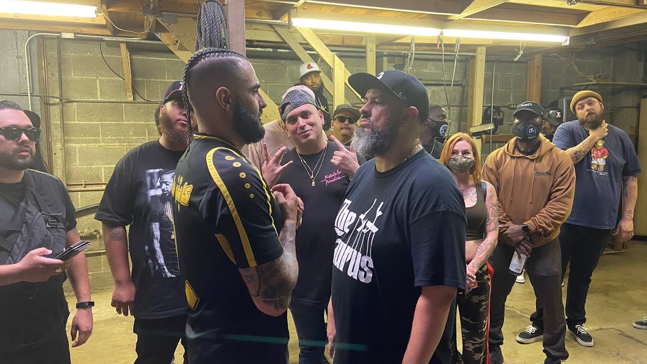 DIZASTER BEATS THESAURUS IN A CRAZY INSANE BATTLE - YouTube