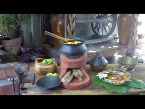 Cooking in a Clay Pot "Tinolang Manok sa PALAYOK" Filipino traditional ...