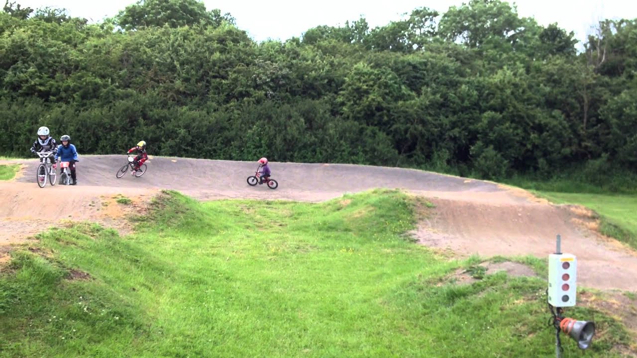 Harry Hatch, Week 1, Huncote Hornets BMX club - YouTube