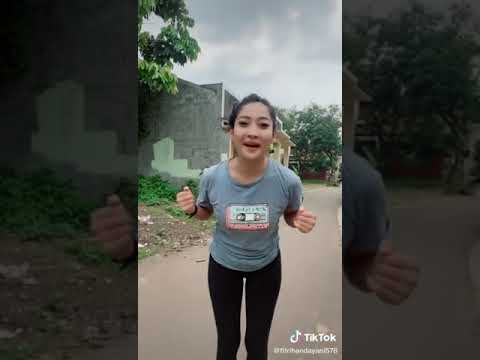Tik tok#goyang mama muda#bikin halu