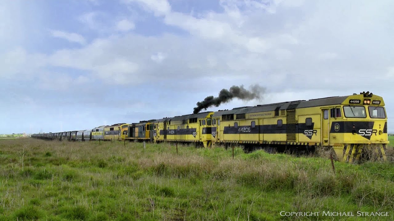 7934V Southern Shorthaul Railroad (SSR) Grain Train - PoathTV ...