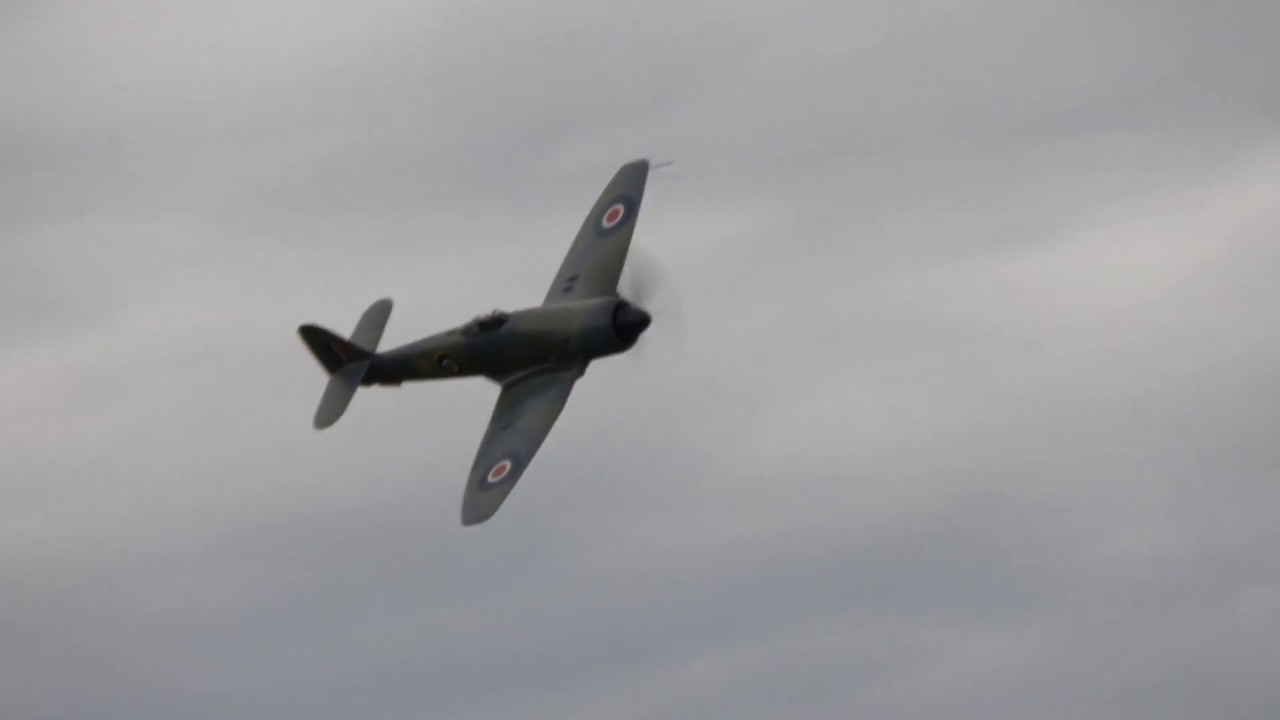 Hawker Fury II/Sea Fury, SR661, G-CBEL - Shuttleworth 'Fly Navy ...