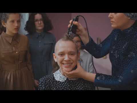 Yancy'nin Saçı Kesiliyor - UNORTHODOX