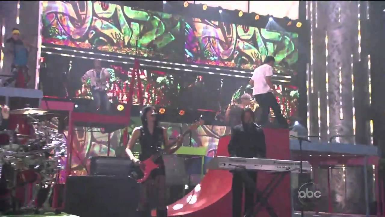 Pink - Raise Your Glass (Live Performance) [AMA 2010] HQ - YouTube
