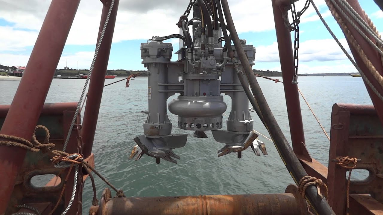 Hydraulic Excavator Arms on a Dragflow Dredging Pump - YouTube
