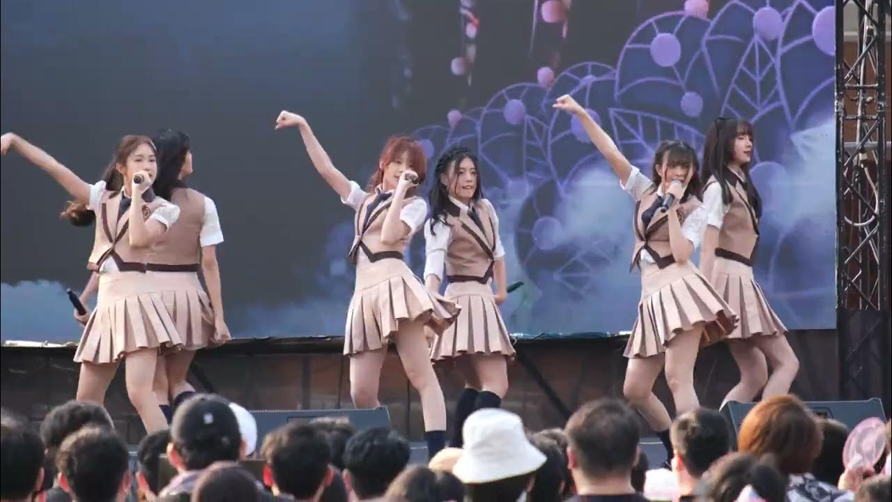 [Fond Fancam] BNK48 - Shamu Neko @ BNK48 13th SINGLE FIRST PERFORMANCE, CU Centenary Park ...