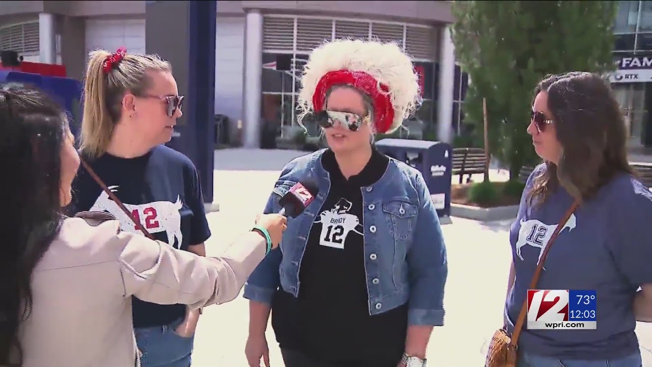 Patriots fans excited for Tom Brady to be back in town - YouTube