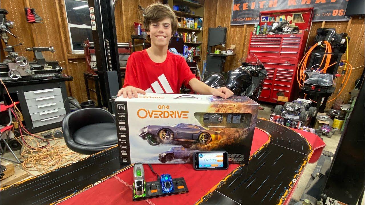 Anki Overdrive with DIY car battery replacement and game play - YouTube