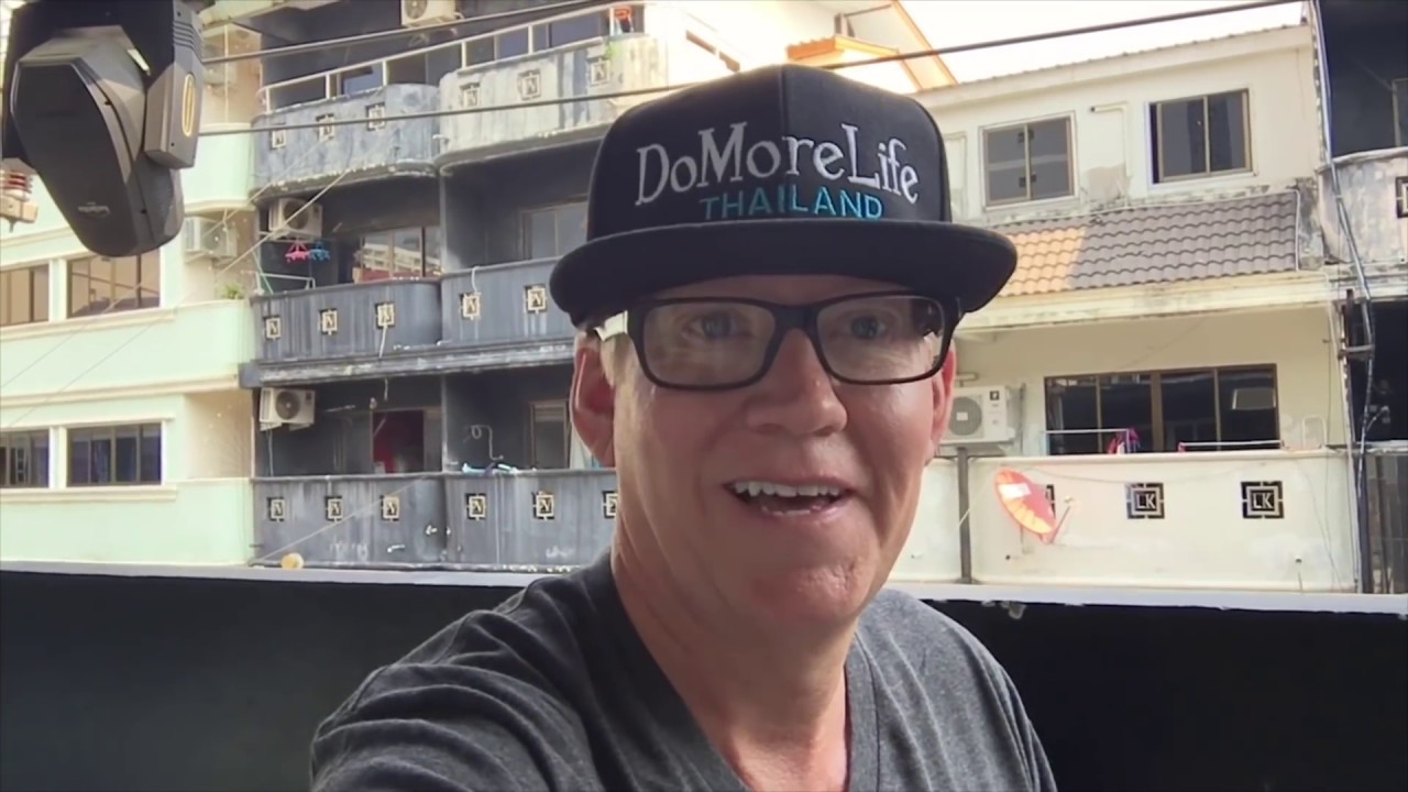 Deluxe A Room At Crystal Suites Review Room 6 Lk Metro Pattaya Thailand 2019 เนื้อหาที่