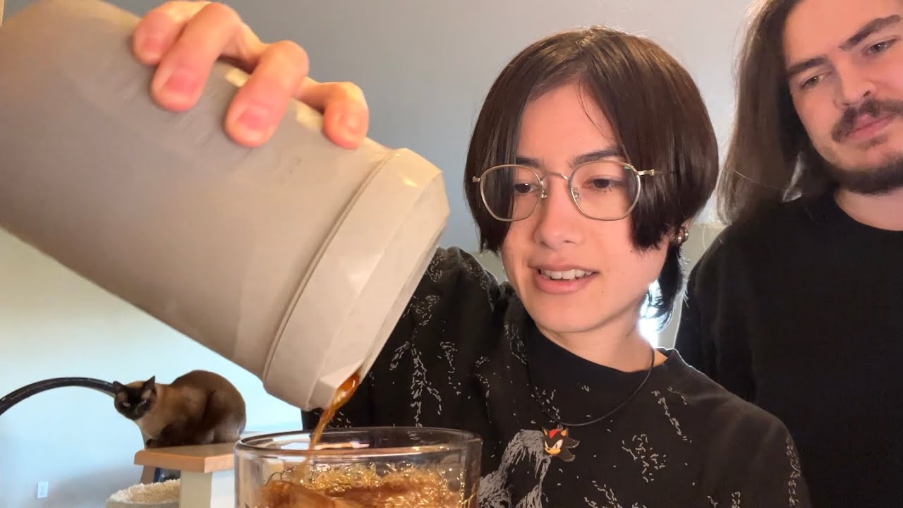 Drinking nasty coffee | VLOGmas 2025 Day 13 - YouTube