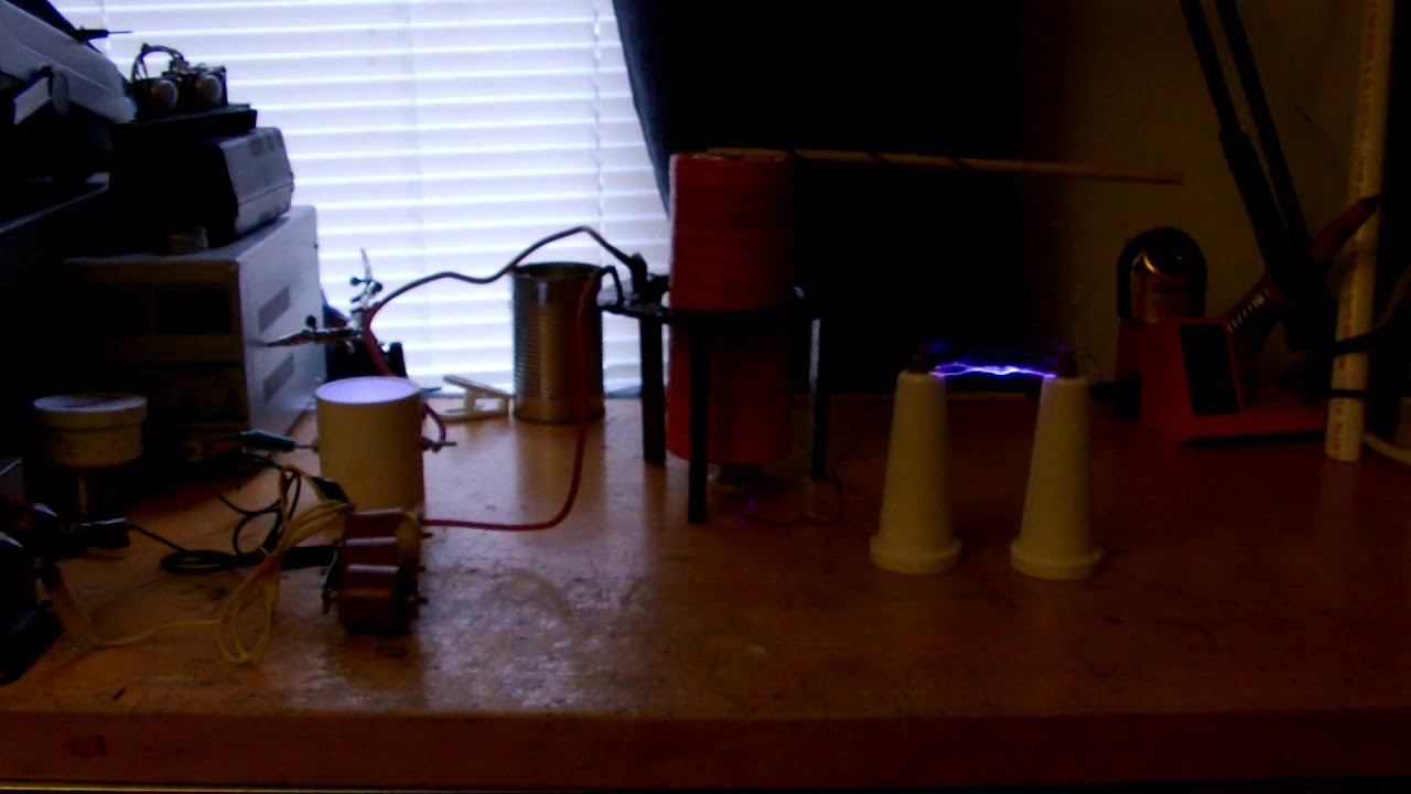 Bipolar Tesla Coil! - YouTube