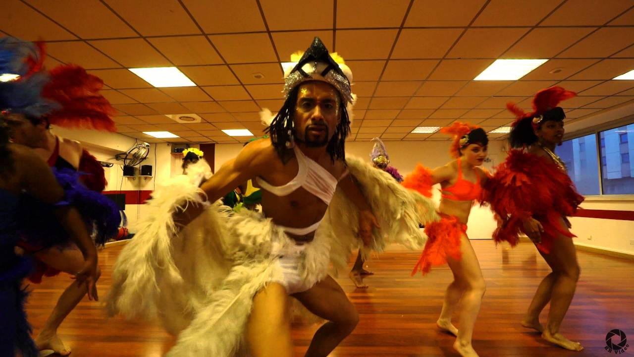 M'Y _ RIO - Le Musical (Real in Rio) - YouTube