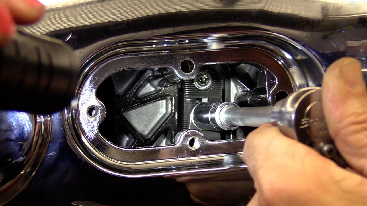 Delboy's Garage, Harley Softail Service #4, Primary Chain Adjustment ...