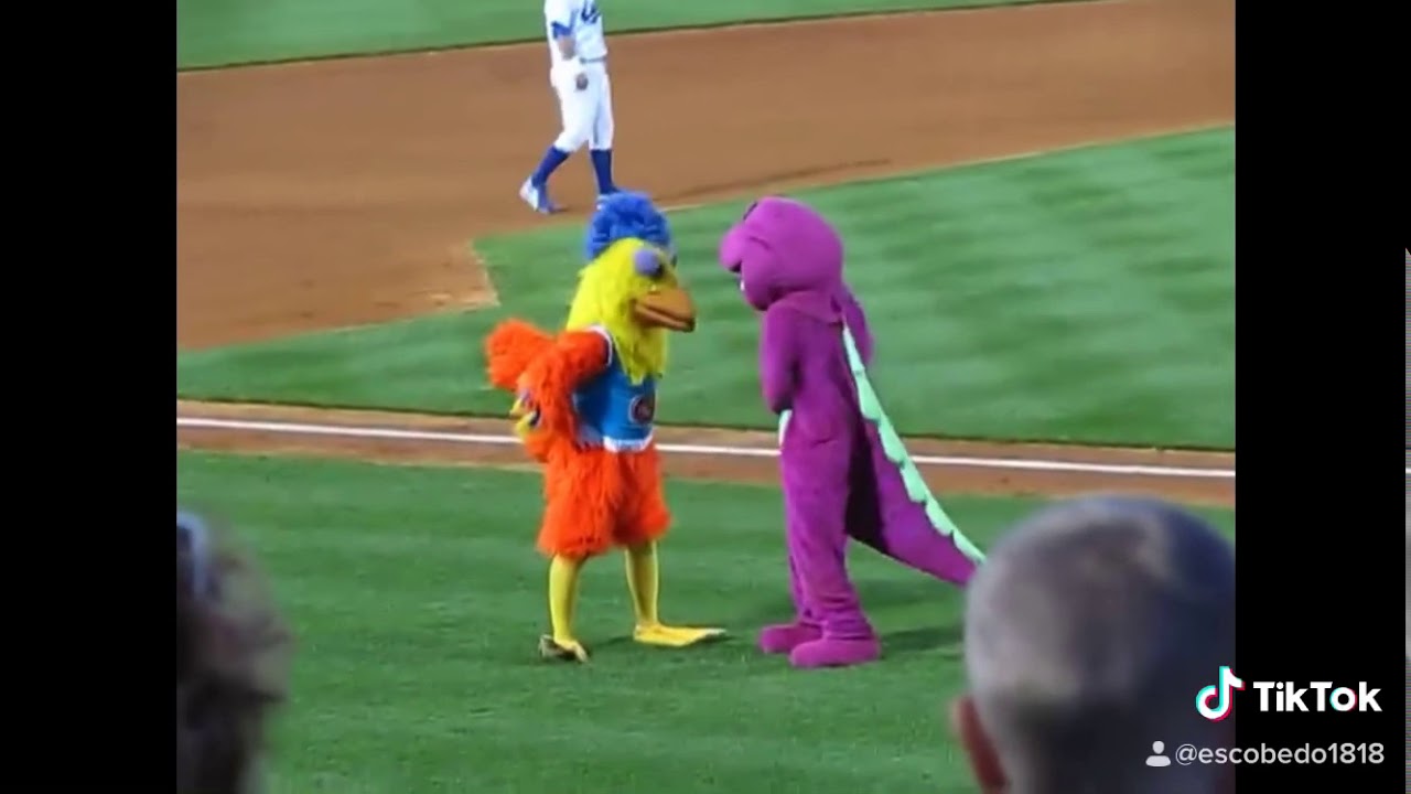 Barney vs chicken - YouTube