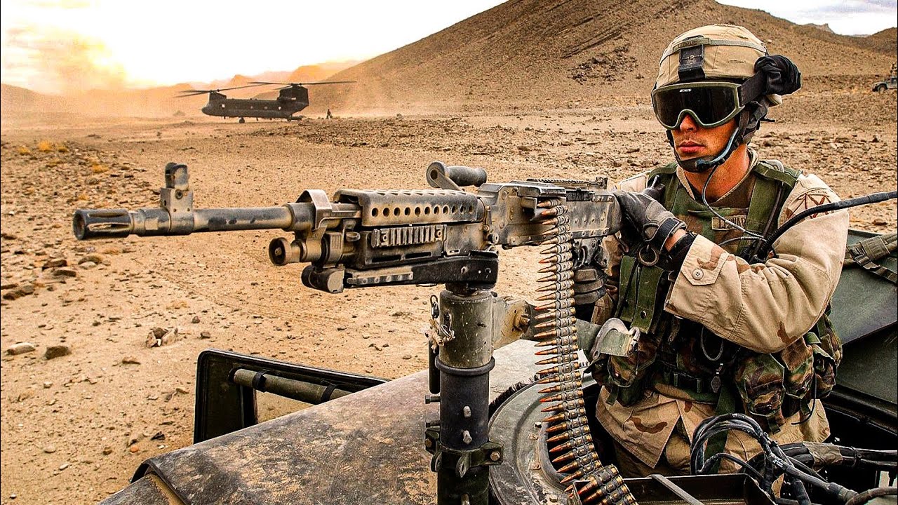 Five-Man Crew Battle Against HUNDREDS Of German Troops - YouTube