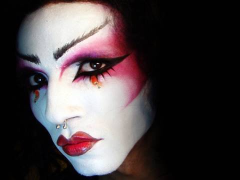 Twisted Geisha Makeup Tutorial - YouTube