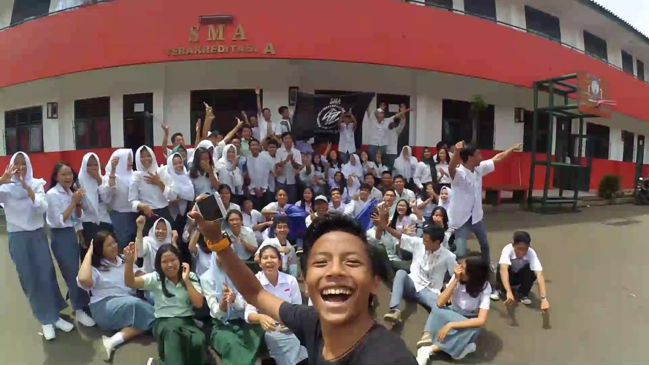 SMA Kharismawita 2017 - YouTube