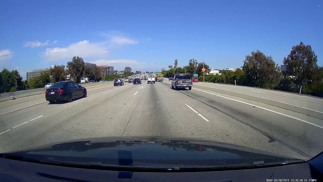 Near accident on SoCal 405 during rush hour traffic - YouTube