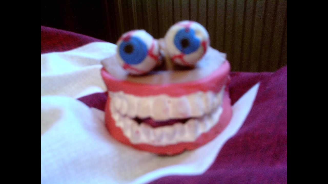 Screaming Puppet! - YouTube