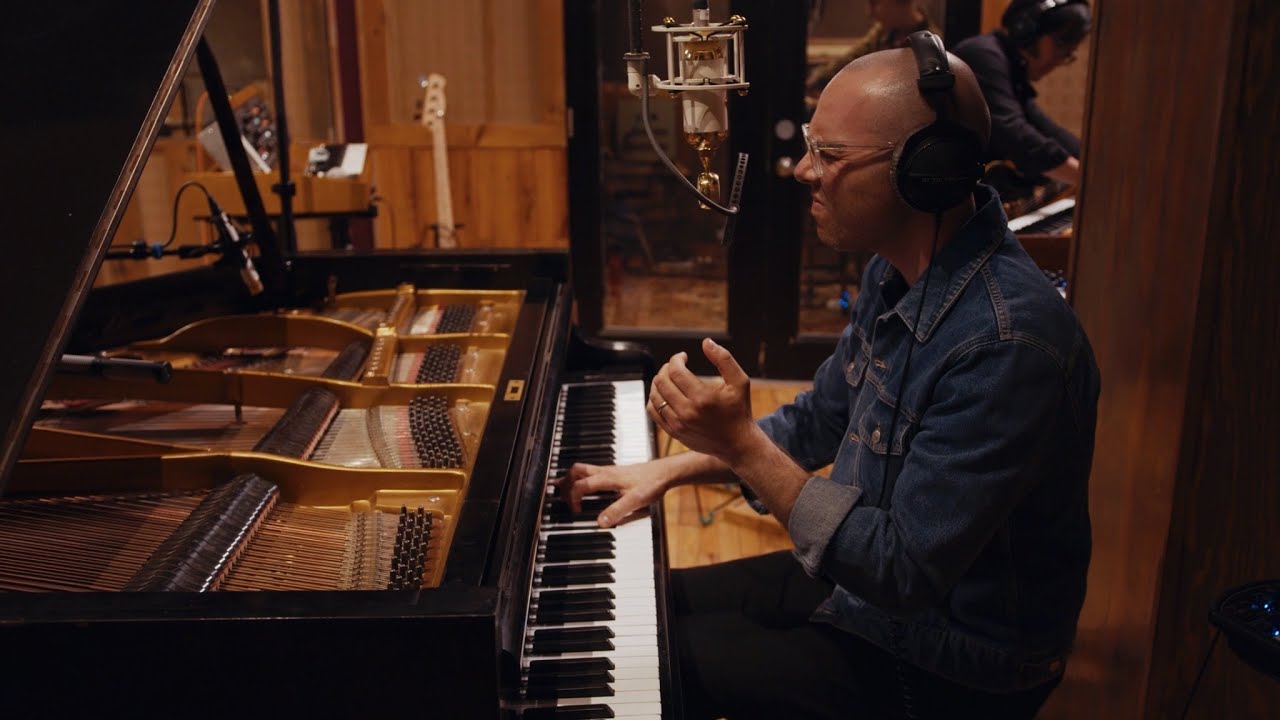 A Great Big World - Can We Go Back Home [Live from Studio G] - YouTube