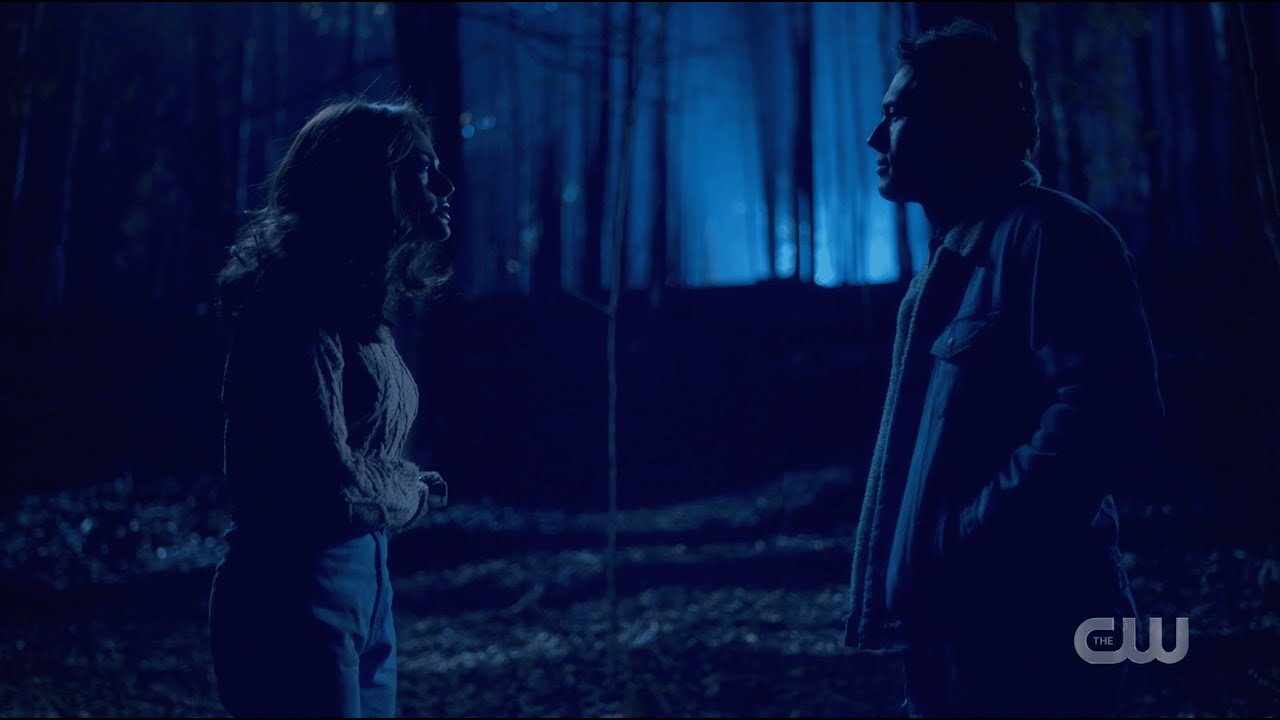 Legacies 3x05 Hope talks to Ethan in the therapy box - YouTube