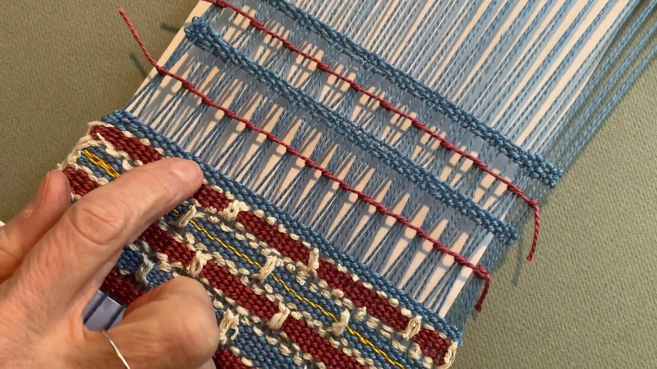 Brooks Bouquet on small hand held loom - YouTube