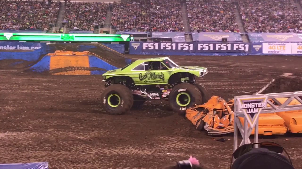 Gas Monkey Garage Free Styling @ Monster Jam 2017 - YouTube